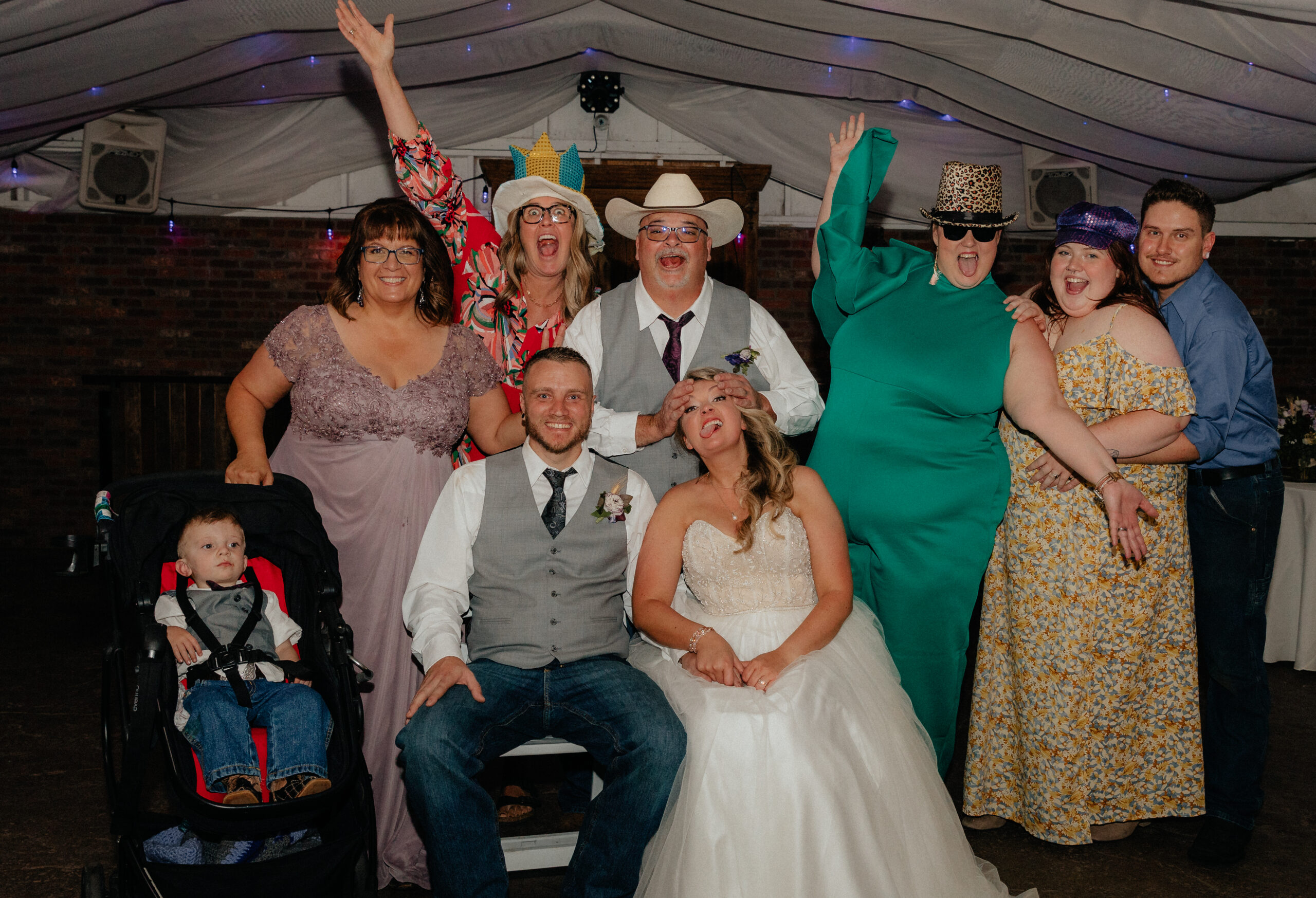 How to Entertain Your Guests at Your Reception - Mrs. Ferree Photography