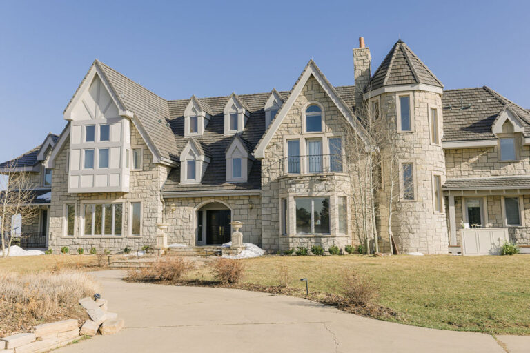 Your Guide to a Greystone Castle Wedding in Boulder, Colorado - Mrs ...